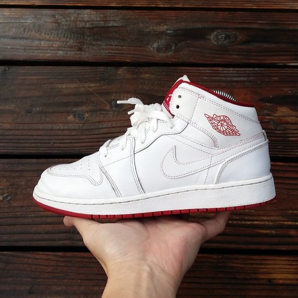 Jordan | Shoes | Women Size 75 Size 6 Youth 26 Nike Air Jordan 1 Mid ...
